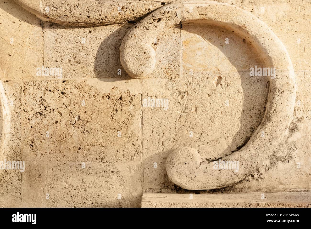 Stone block bas relief hi-res stock photography and images - Alamy