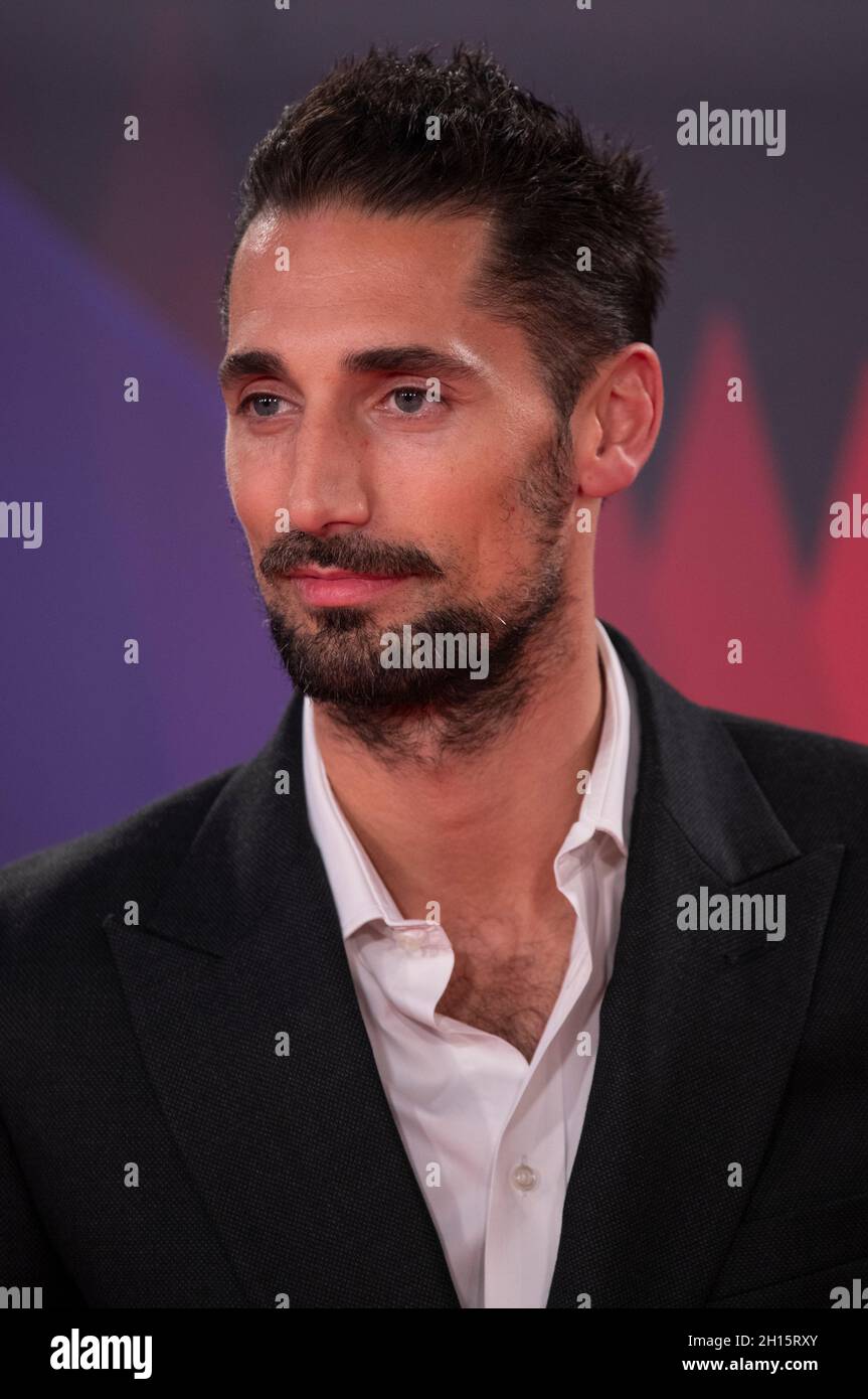 LONDON, ENGLAND - OCTOBER 15: Hugo Taylor attends the UK Premiere of ...