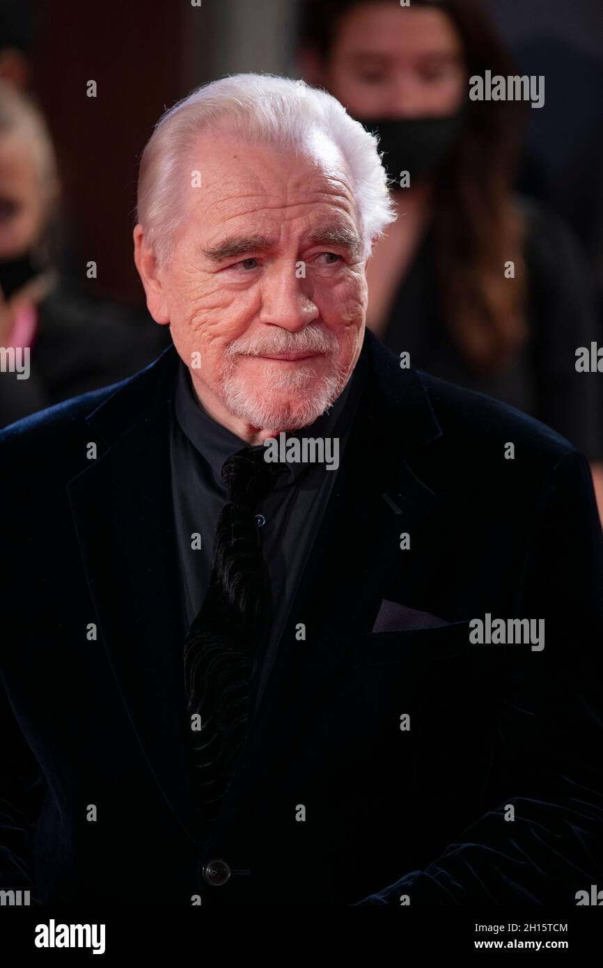 LONDON, ENGLAND - OCTOBER 15: Brian Cox attends the UK Premiere of ...
