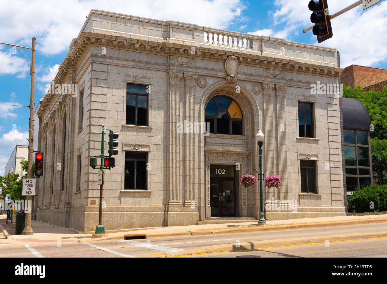 Dixon, Illinois - United States - June 15th, 2021: Old bank building in ...