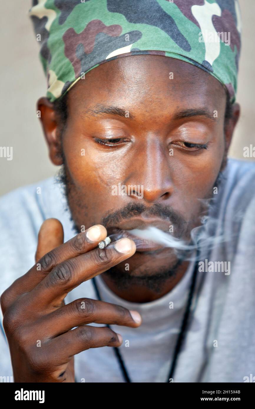 Yard rolling hi-res stock photography and images - Alamy