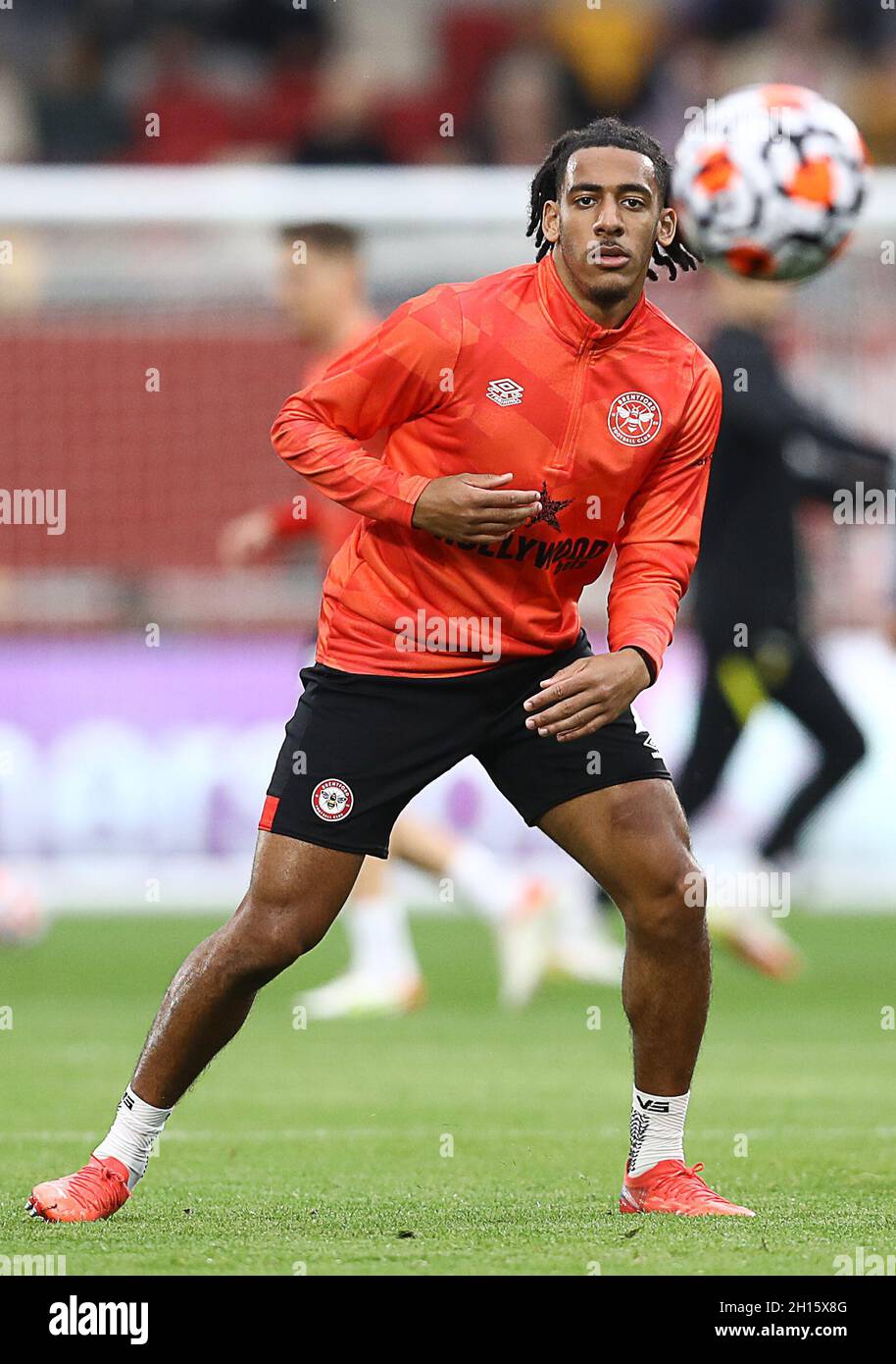 London, England, 16th October 2021. Dominic Thompson of Brentford ...