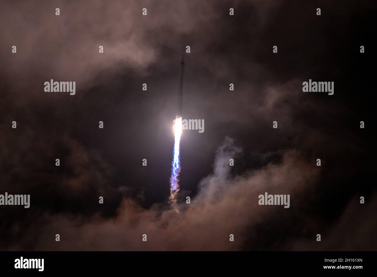 A ULA Atlas V rocket carrying NASA’s Lucy spacecraft launches from SLC ...