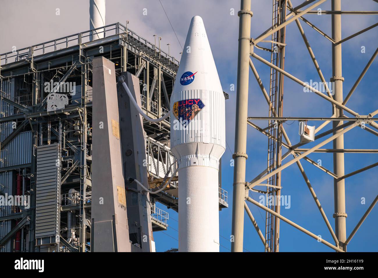 A United Launch Alliance Atlas V rocket stands upright on SLC-41 at ...