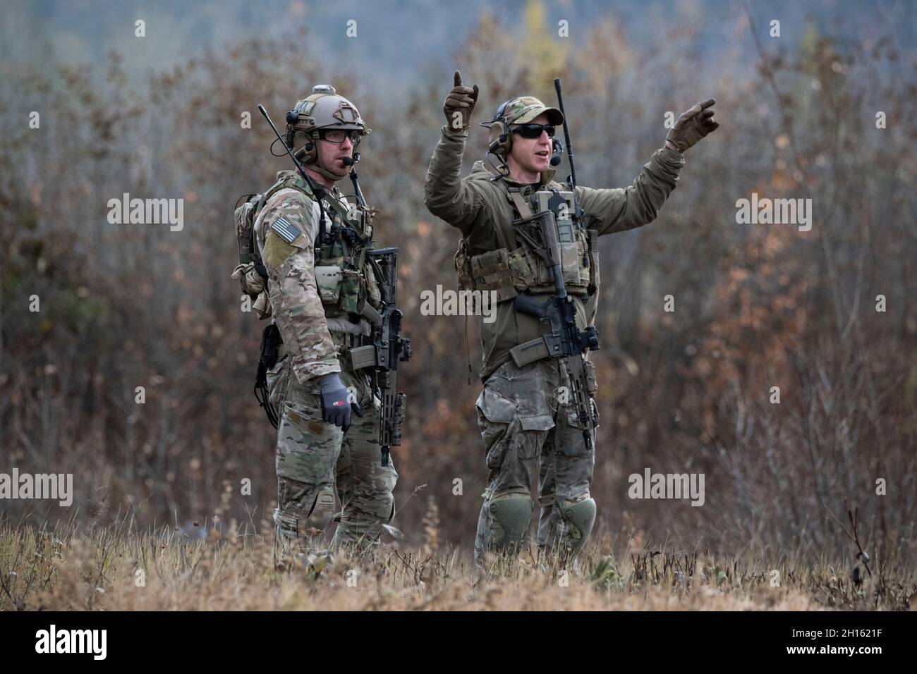 212th rescue squadron pararescuemen hi-res stock photography and images ...