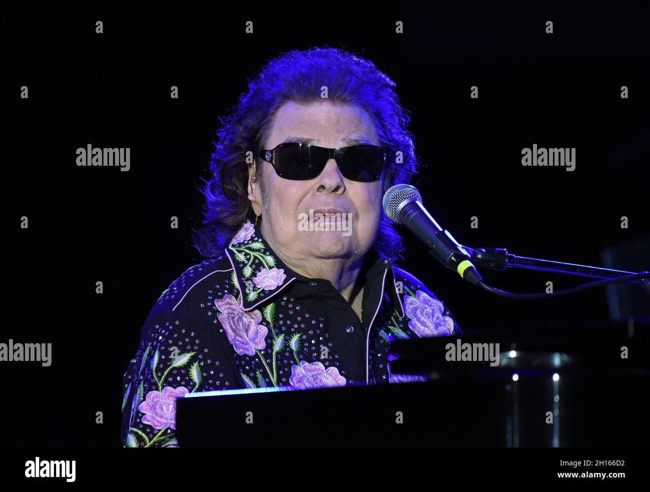 Wills 16th hi-res stock photography and images - Alamy