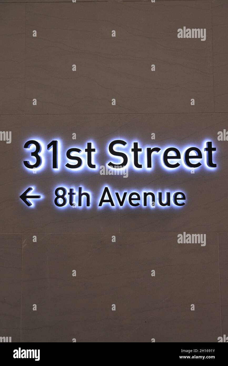 8th street station new york city hi-res stock photography and images ...