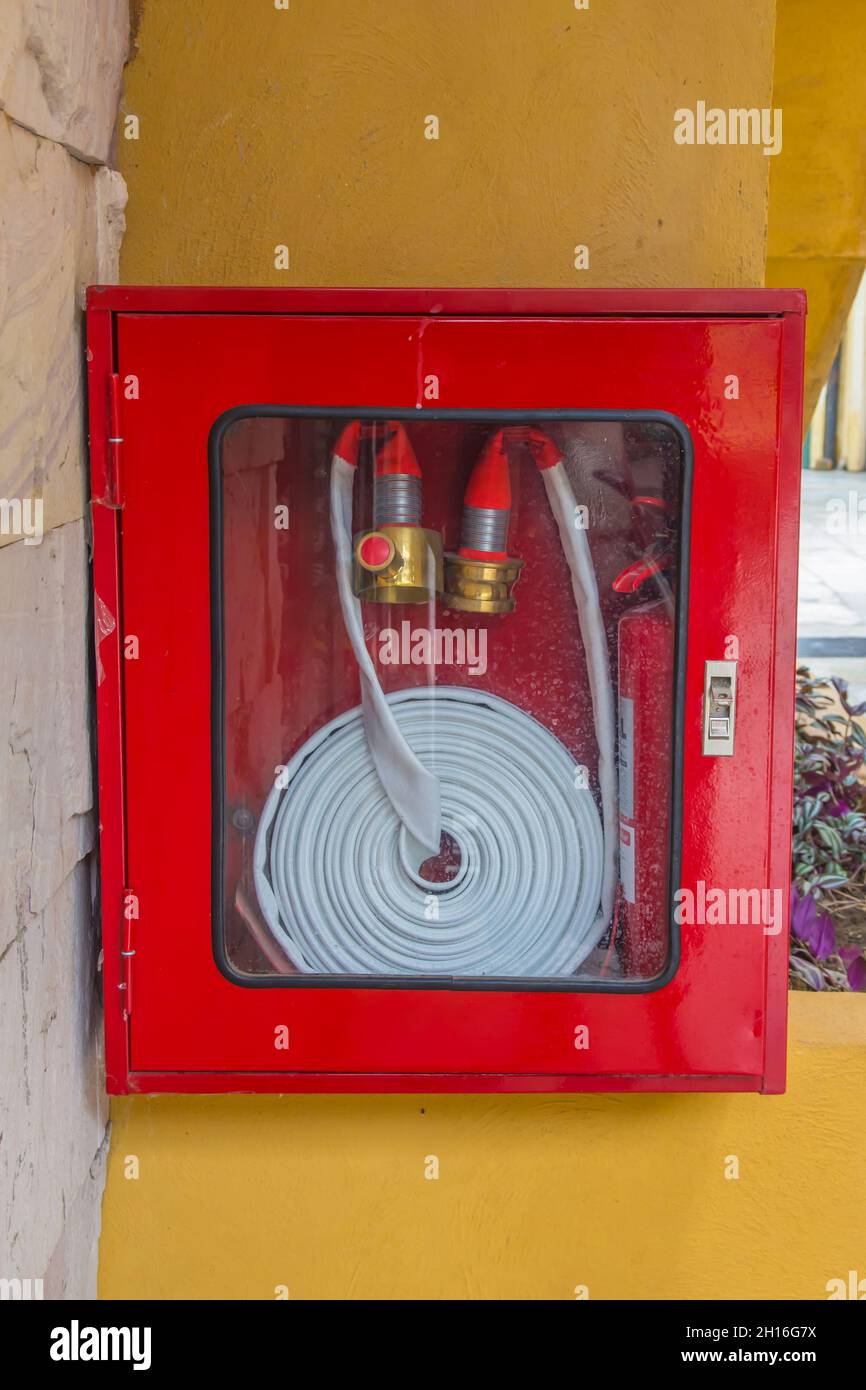 Fire hose cabinet hi-res stock photography and images - Alamy