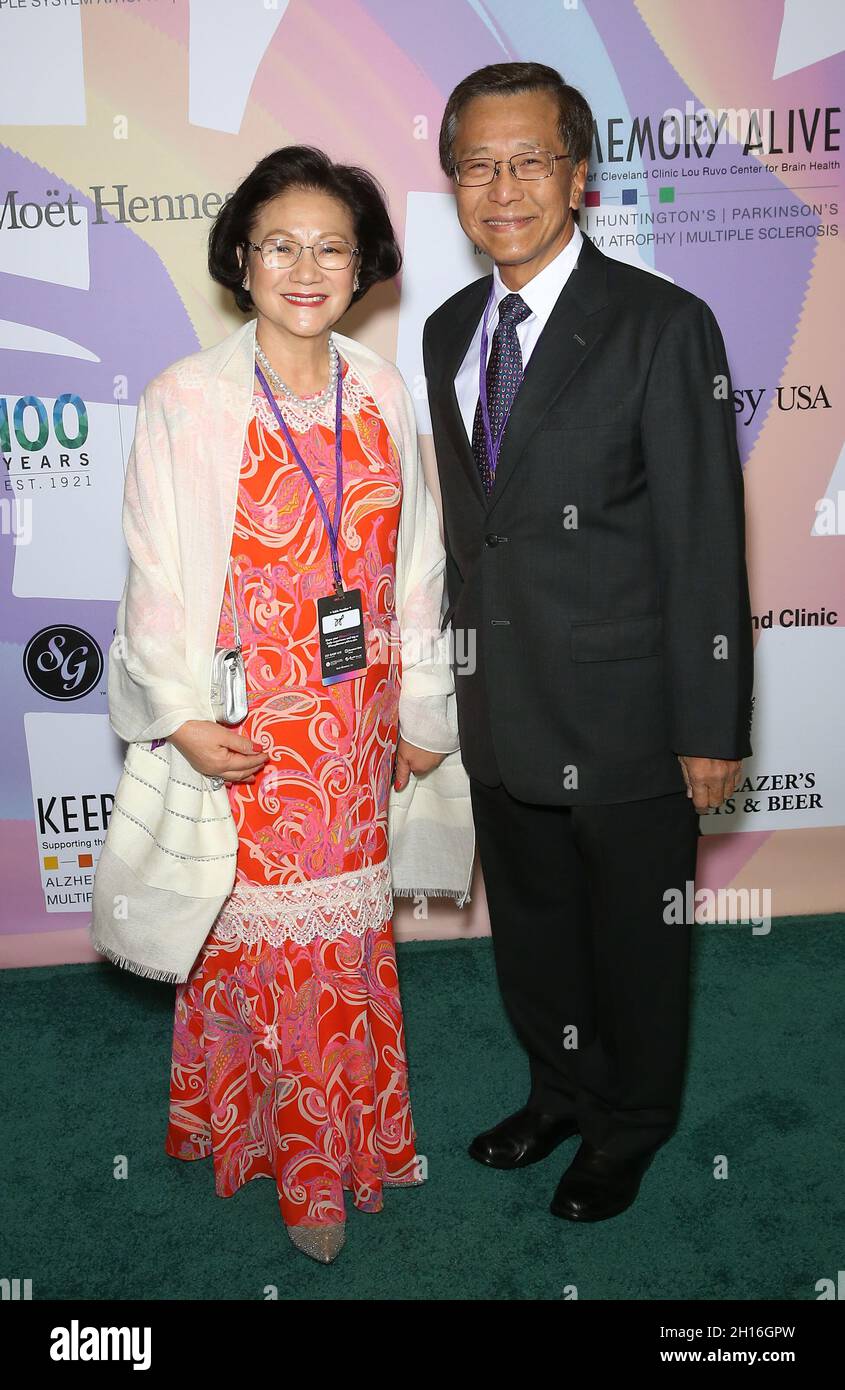 Las Vegas, NV, USA. 16th Oct, 2021. Cecilia Lim, KT Lim. Keep Memory ...