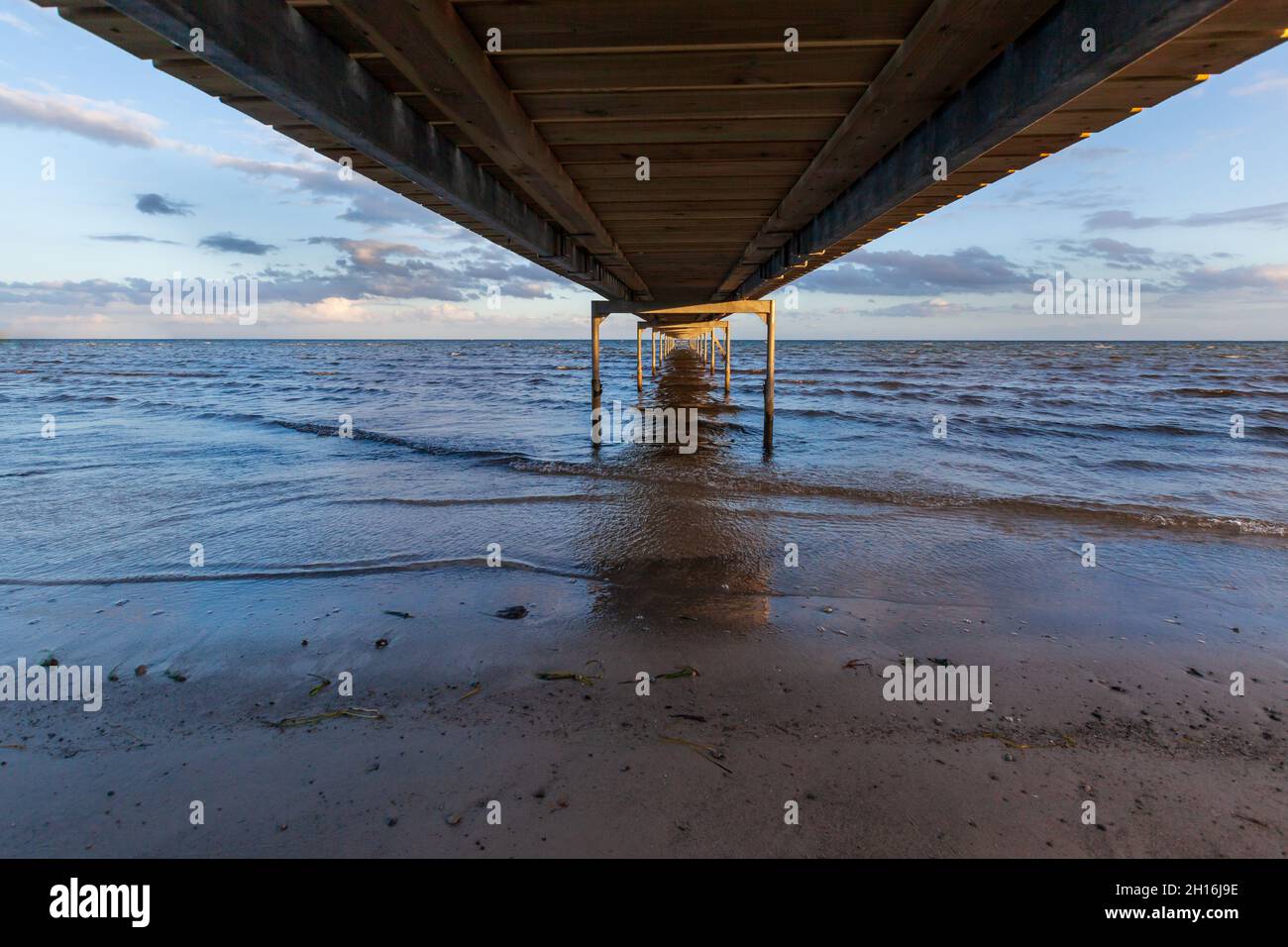 Architecture dock hi-res stock photography and images - Alamy