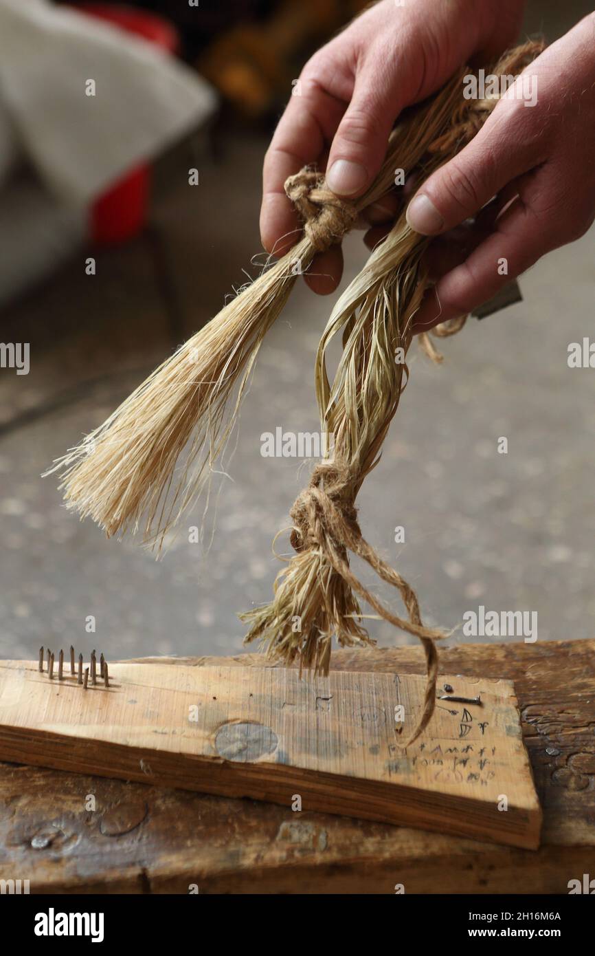 Comparison of hemp sativa before and after combing Stock Photo - Alamy
