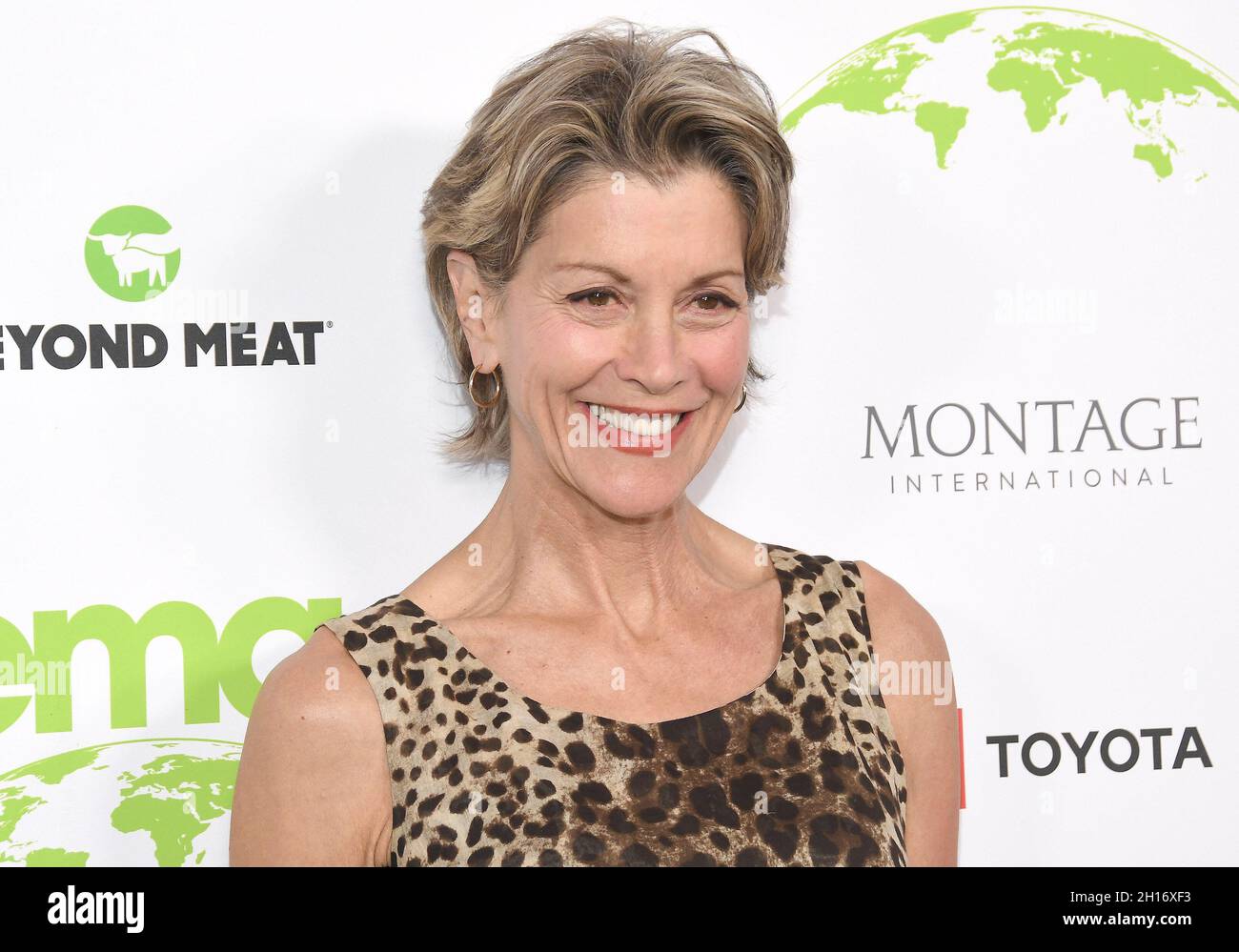 Wendie Malick Bikini