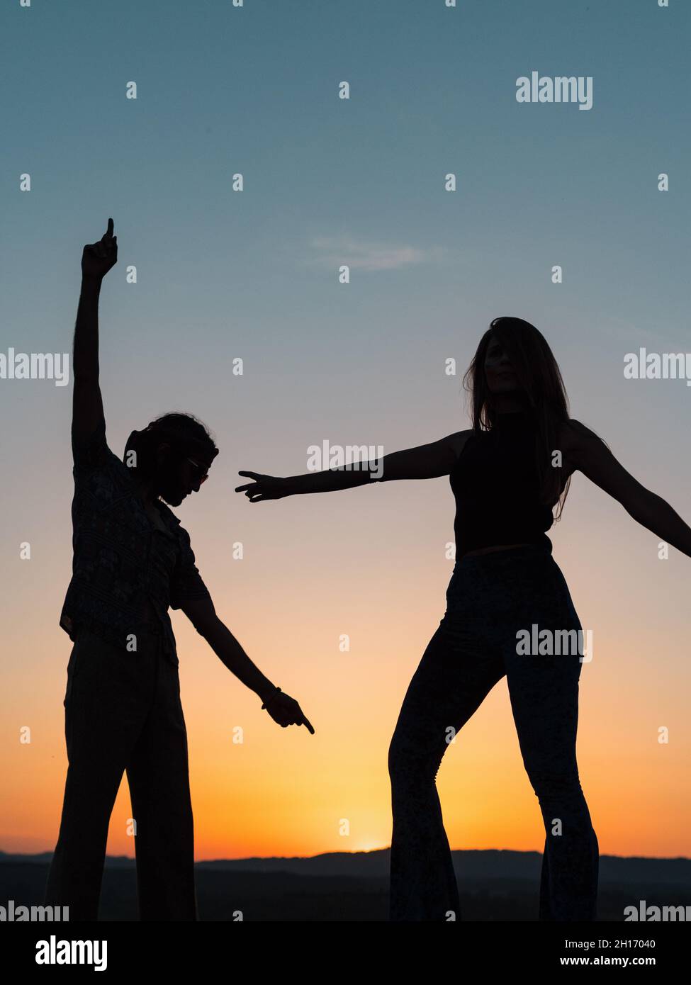 Couple dancing shadow man and woman hi-res stock photography and images ...
