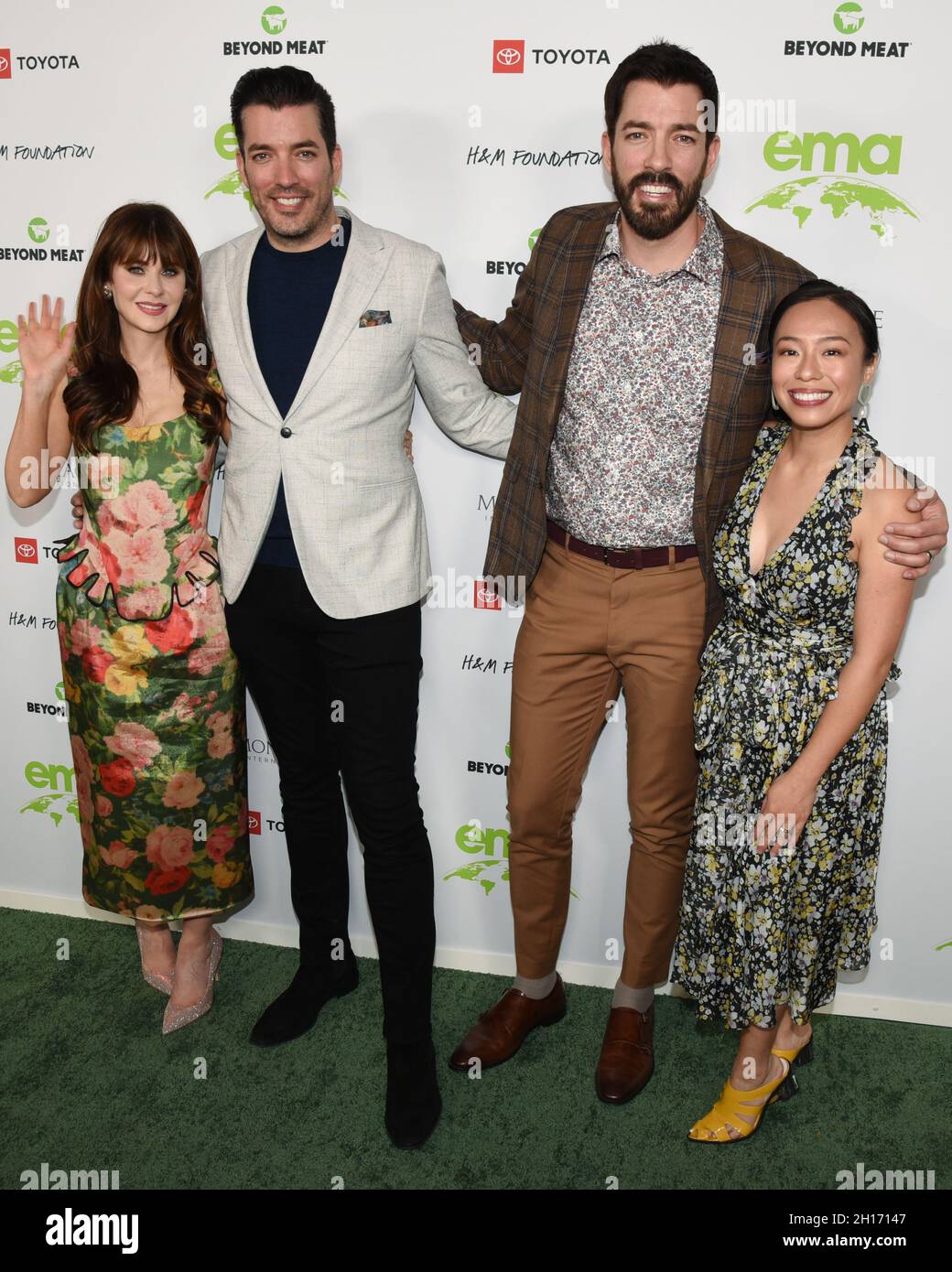 Los Angeles, California, USA. 16th Oct, 2021. Zooey Deschanel ...