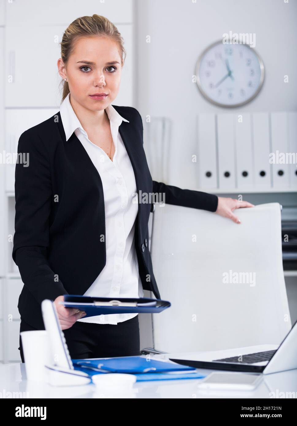 Workplace ready hi-res stock photography and images - Alamy