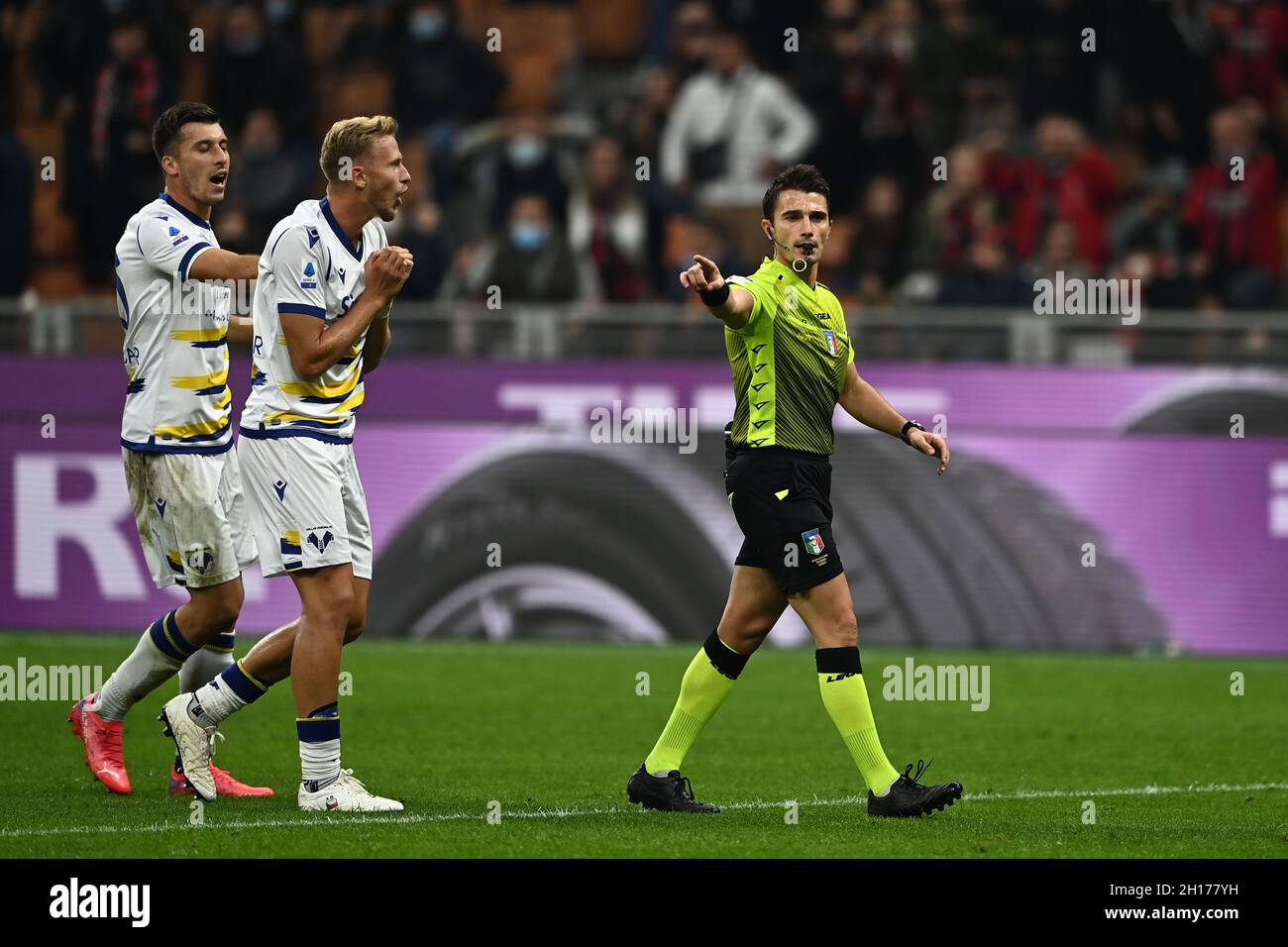 Alessandro Prontera (Referee)Antonin Barak (Hellas Verona)Nicolo Casale ...