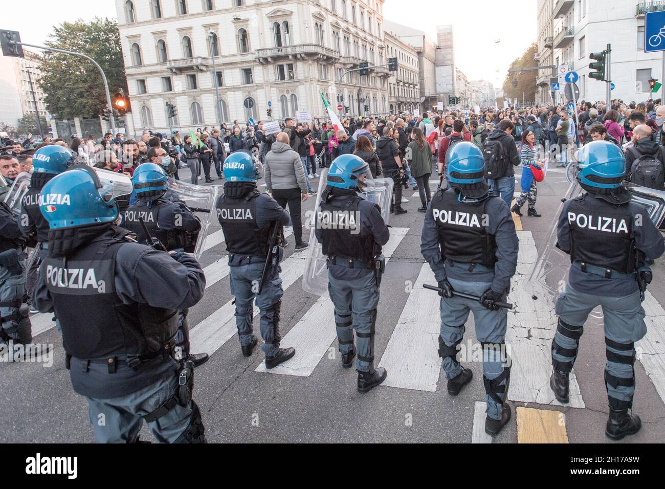 Milan, Italy 16th Oct, 2021 - No green pass protest " in Milano Italy ...