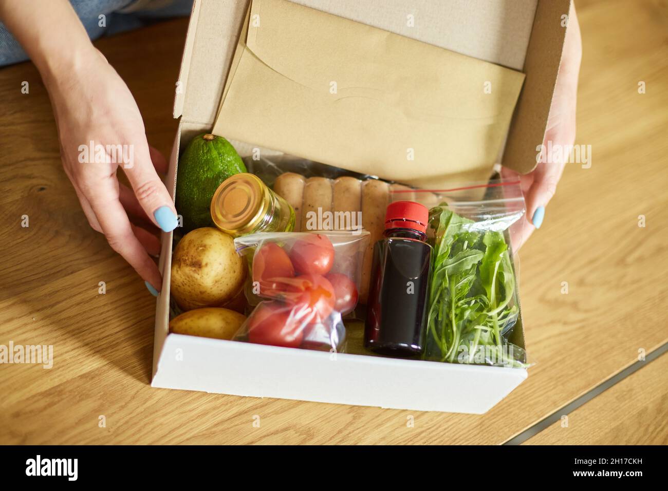 Diy meal kit hi-res stock photography and images - Alamy