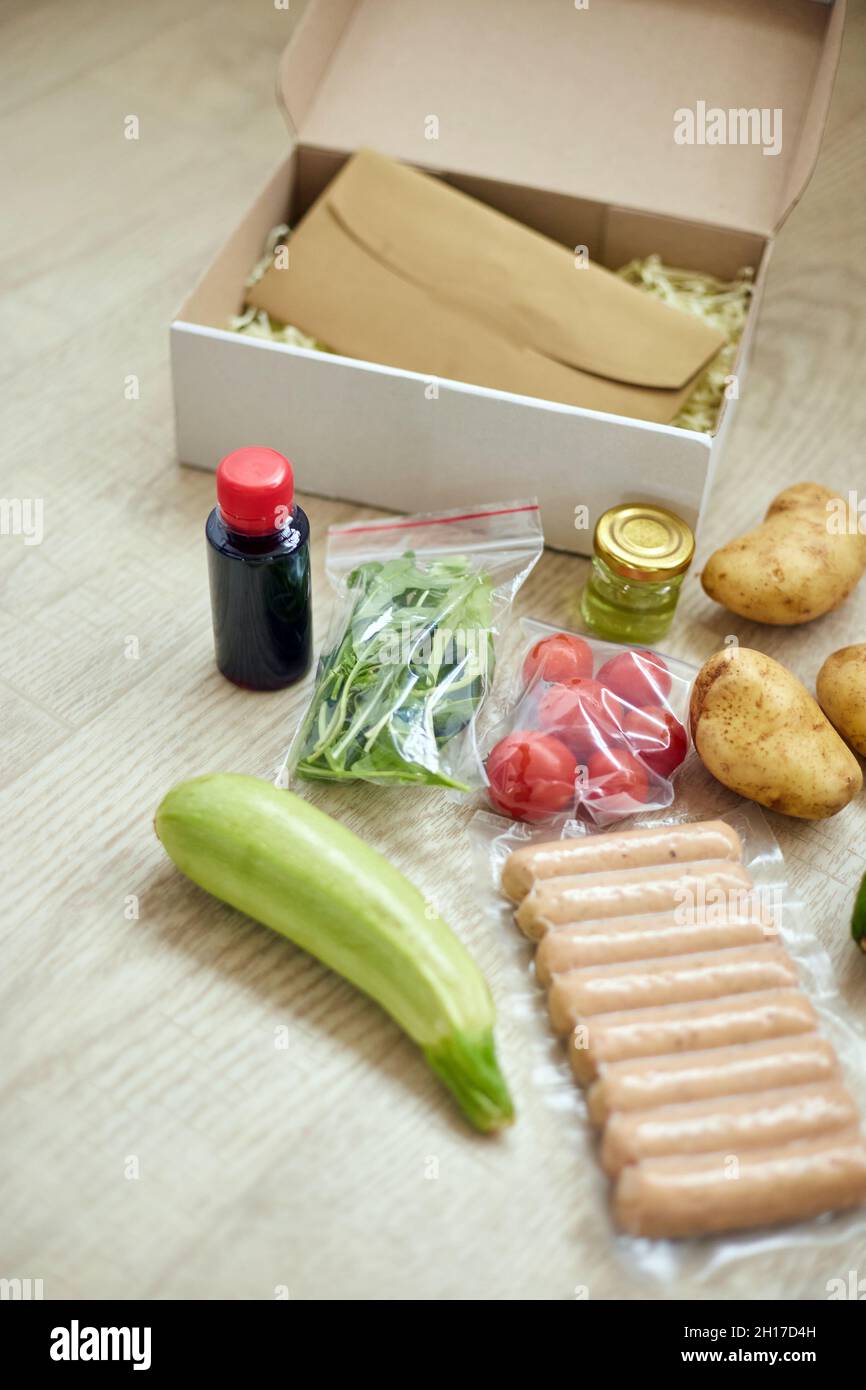 Diy lunch box hi-res stock photography and images - Alamy