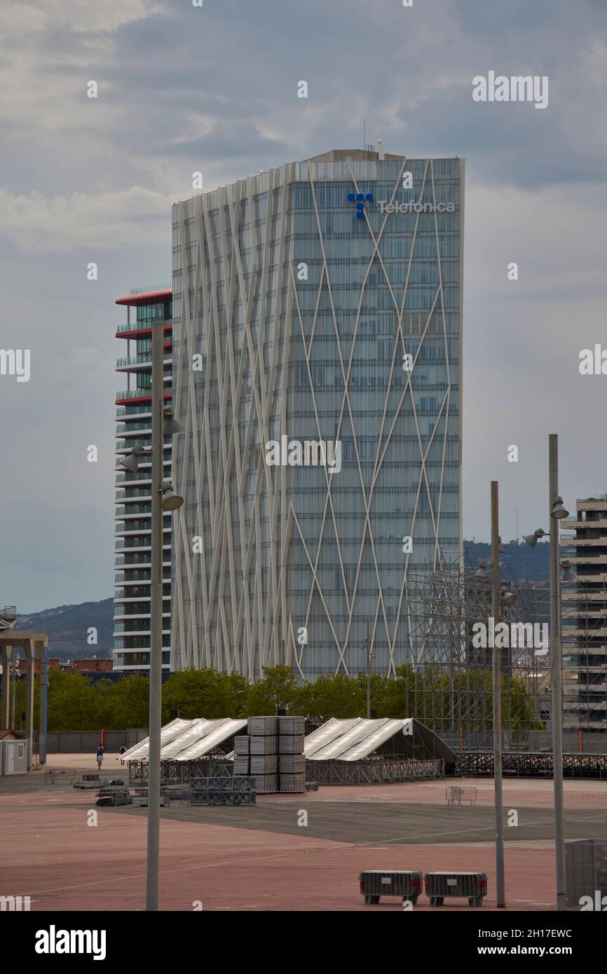 00 diagonal tower hi-res stock photography and images - Alamy