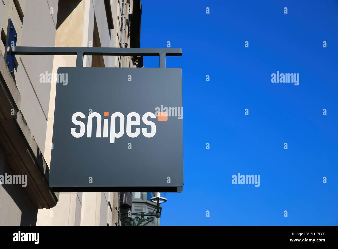 Snipes logo hi-res stock photography and images - Alamy