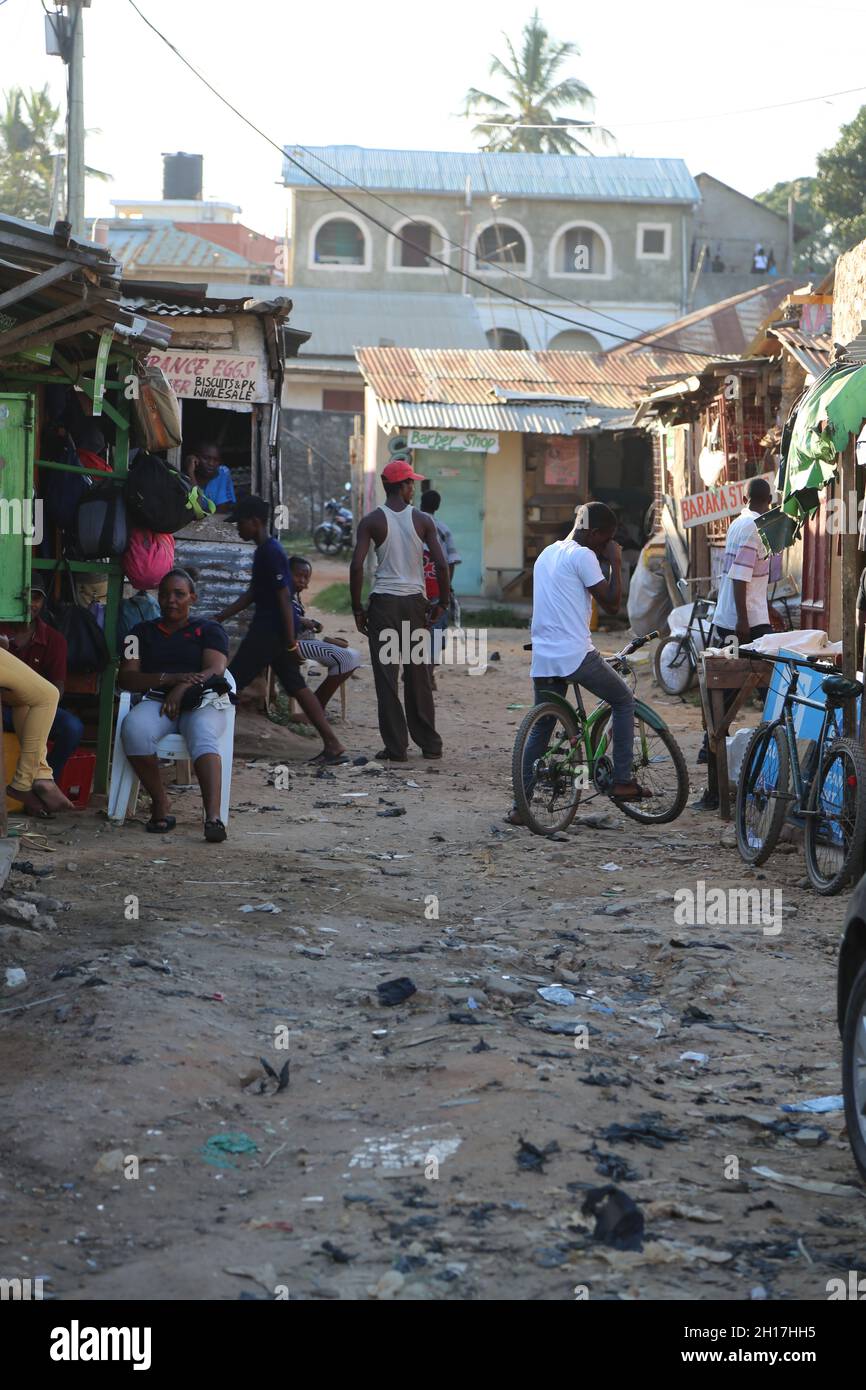 Kenya crowd city hi-res stock photography and images - Alamy