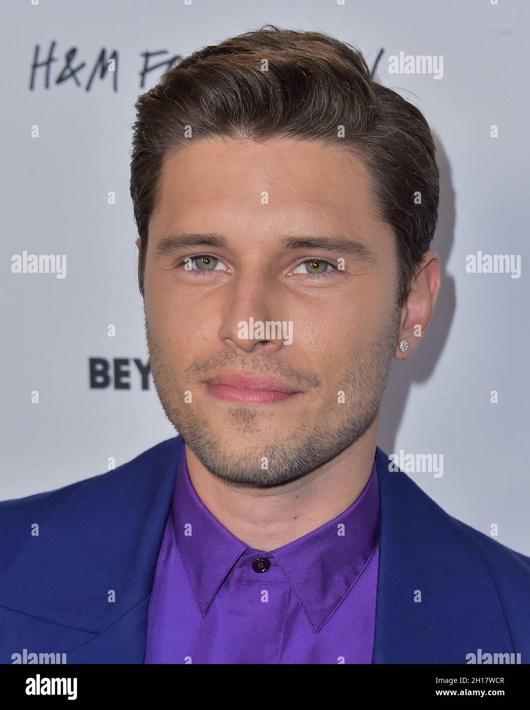 VAN NUYS, LOS ANGELES, CALIFORNIA, USA - OCTOBER 16: Actor Ronen Rubinstein arrives at the ...