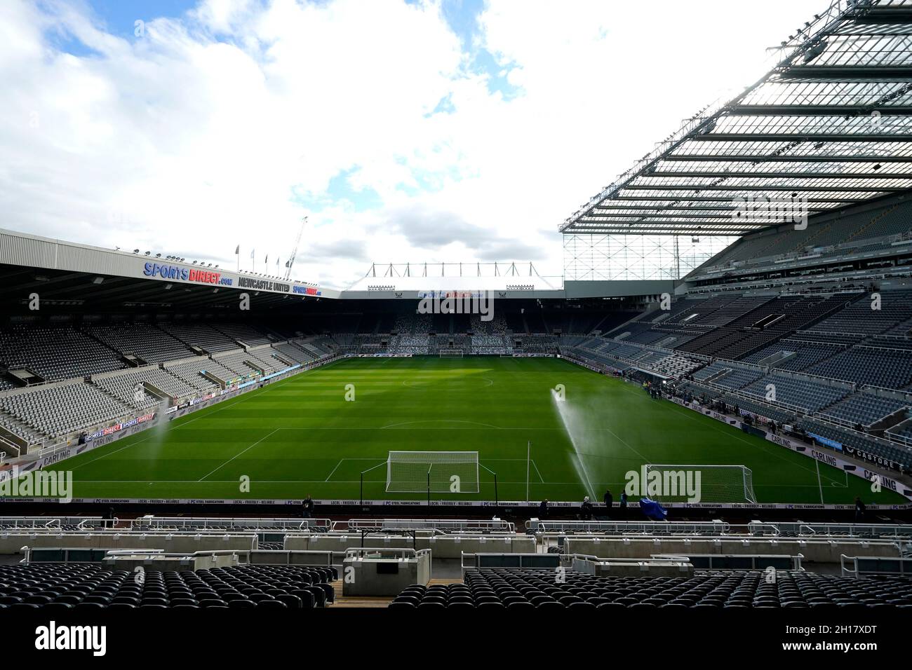 Newcastle stadium seats hi-res stock photography and images - Alamy