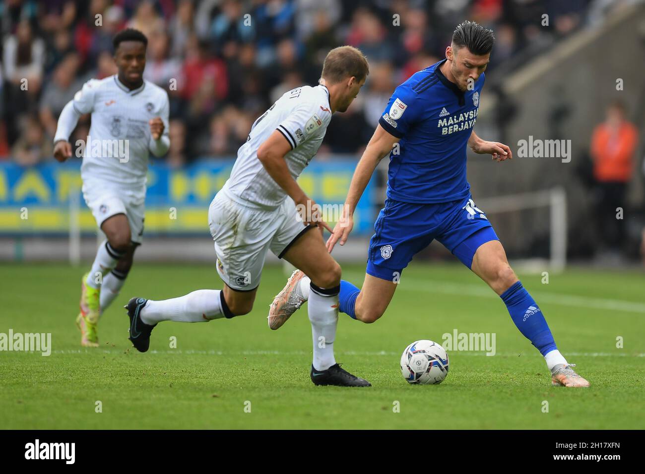 Kieffer moore of cardiff city hi-res stock photography and images - Alamy