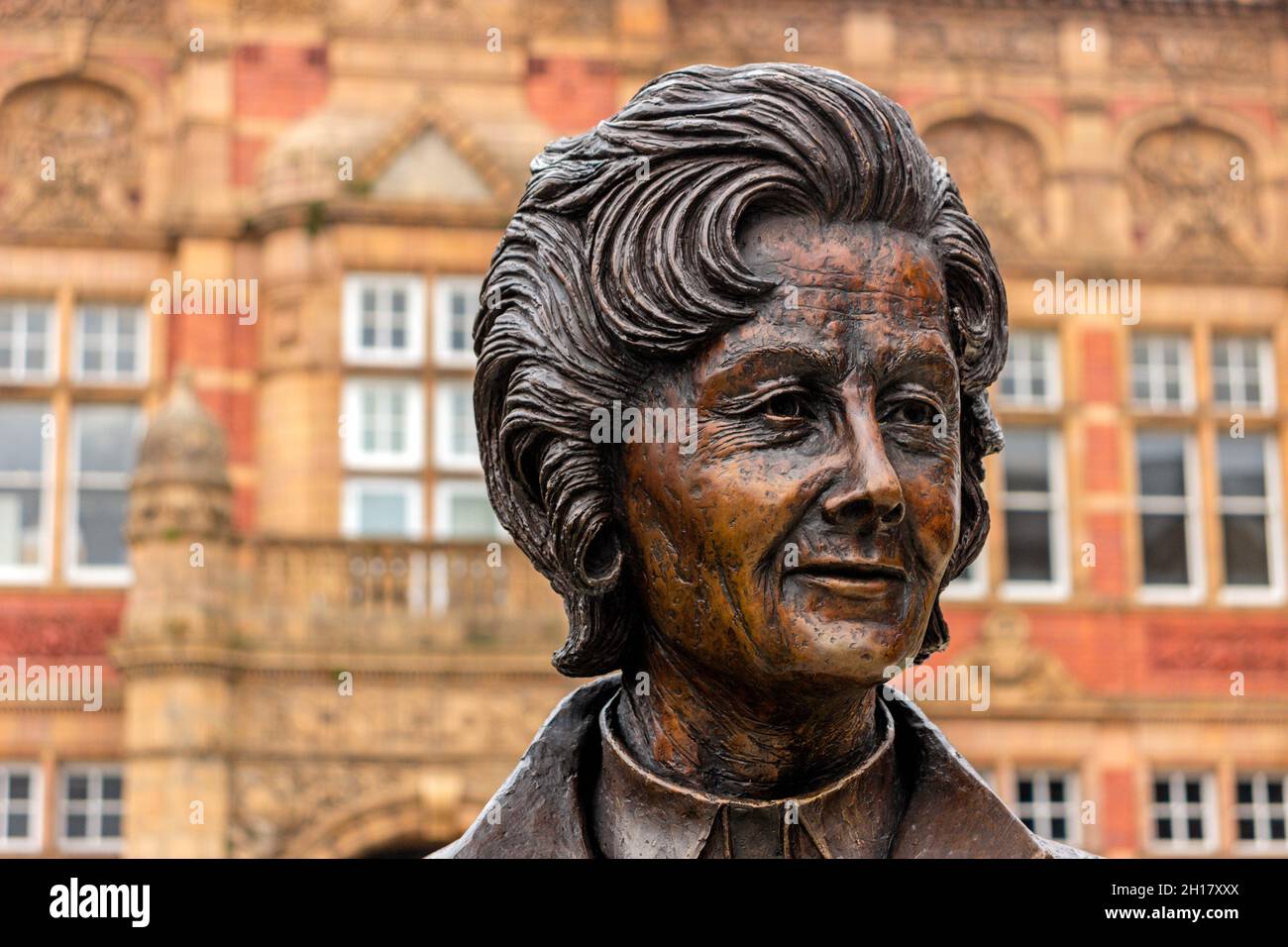 Barbara Castle statue. Blakey Moor, Blackburn Stock Photo - Alamy