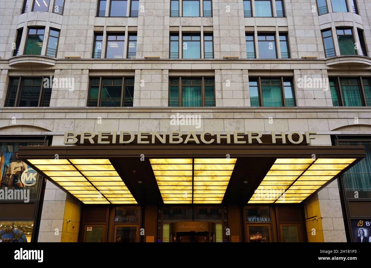 Front view of the luxury hotel 'Breidenbacher Hof' in Düsseldorf ...