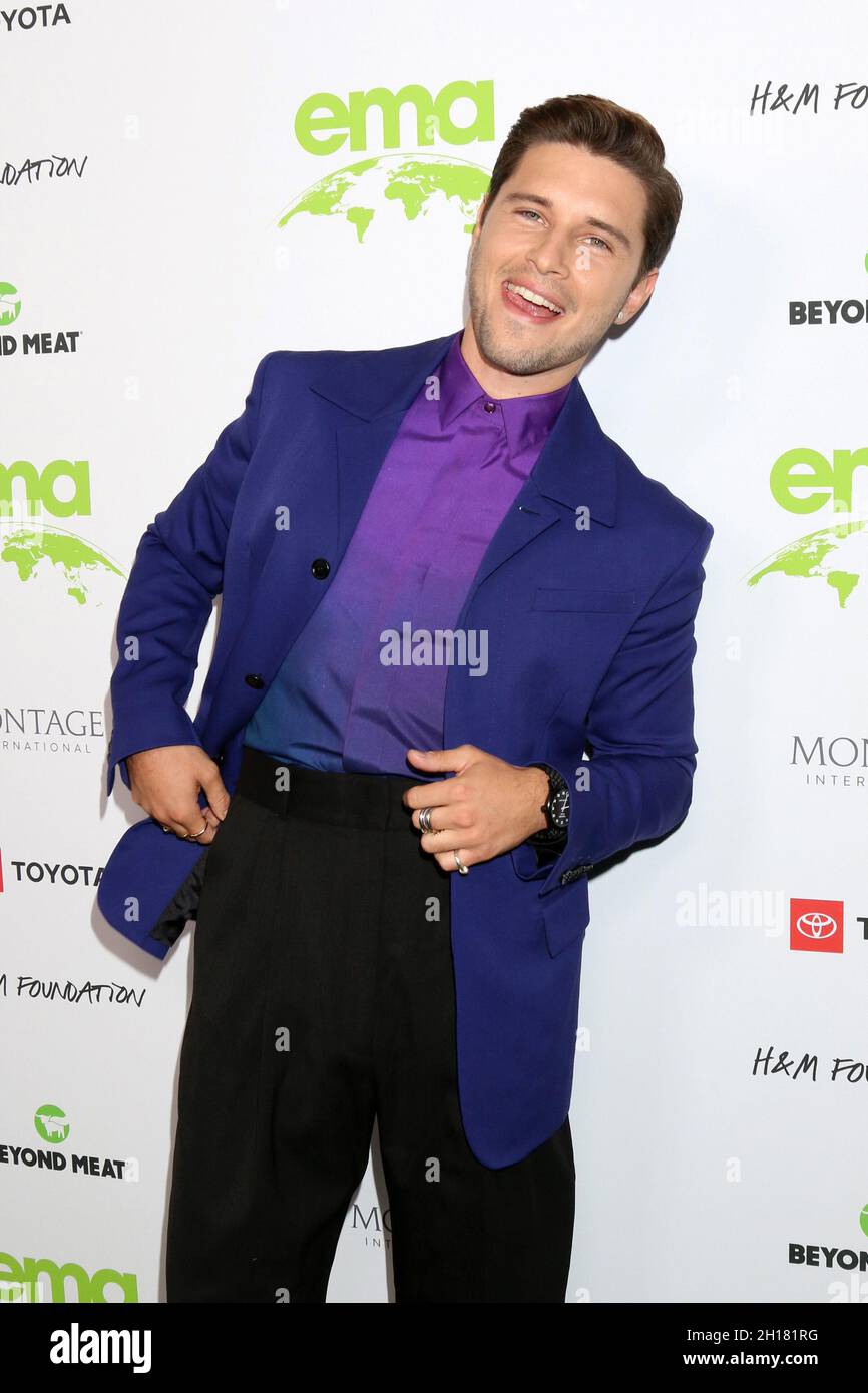 LOS ANGELES - OCT 16: Ronen Rubenstein at the Environmental Media ...