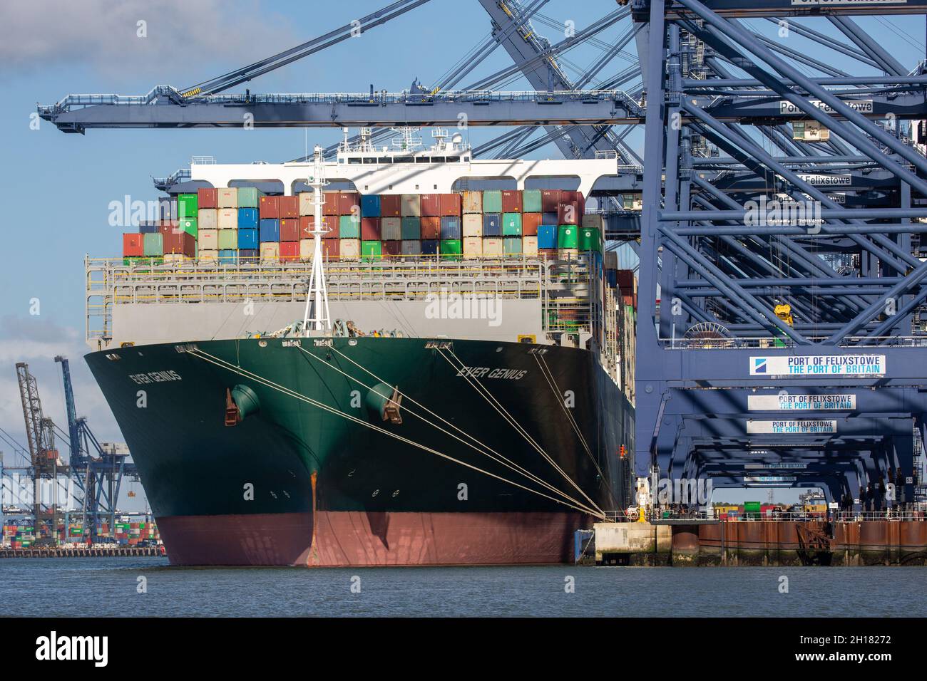 Maersk container on a lorry hi-res stock photography and images - Alamy