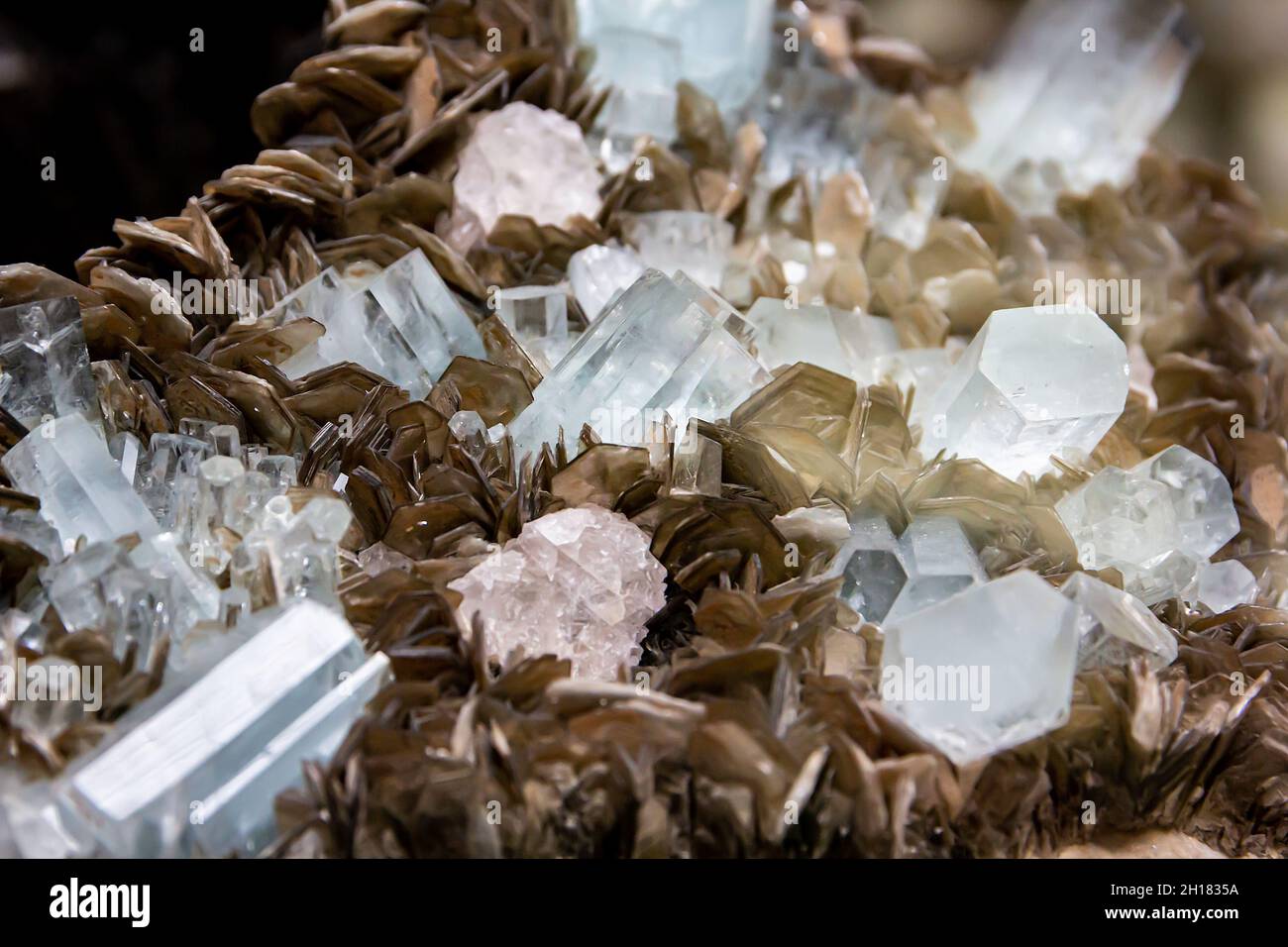 Beryl stone hi-res stock photography and images - Alamy