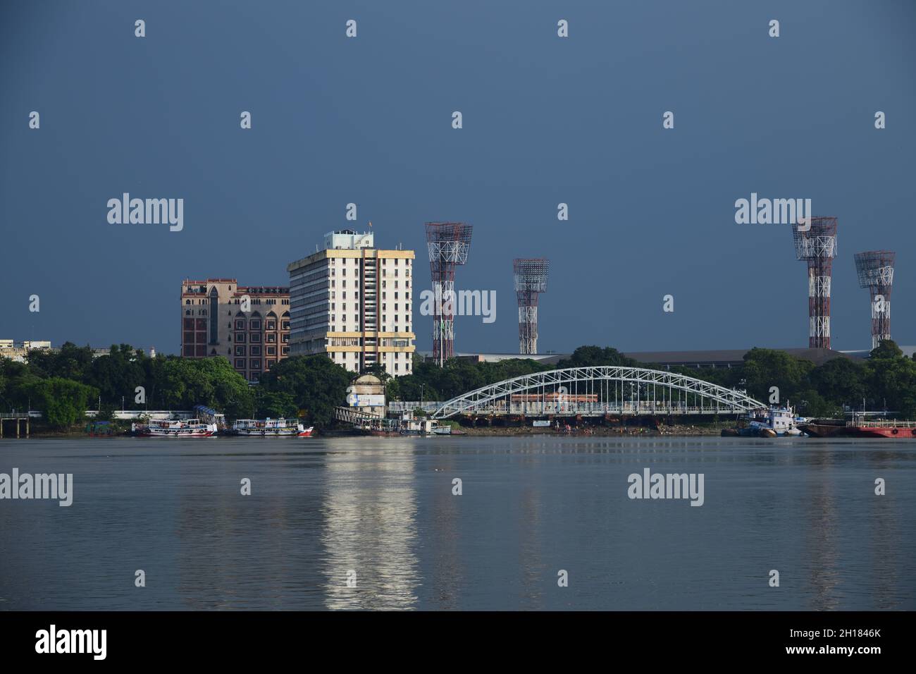 Kolkata skyline hi-res stock photography and images - Alamy