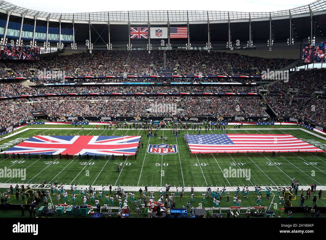 Afl football stadium hi-res stock photography and images - Alamy