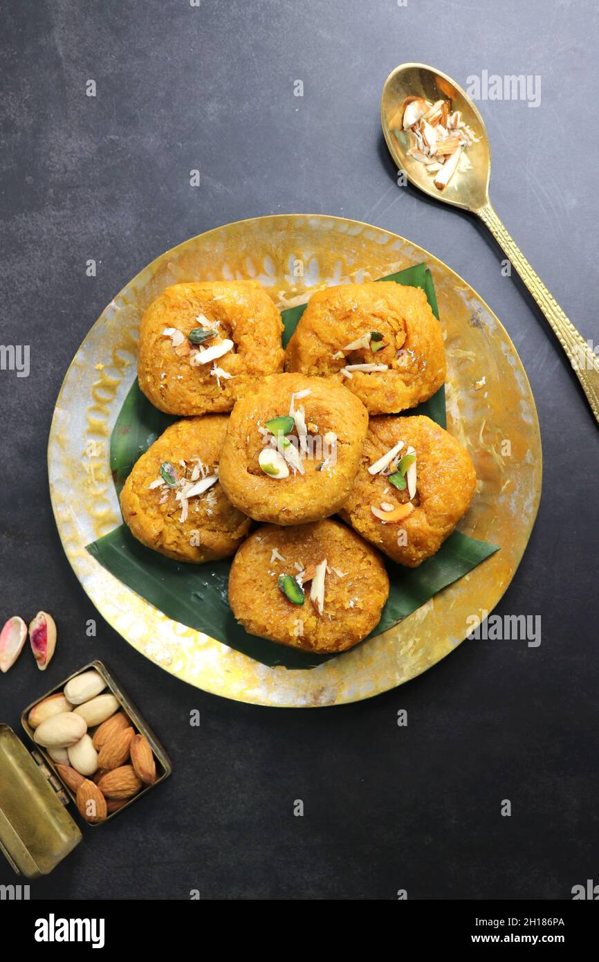 Indian mishti mithai sweet sweets hi-res stock photography and images ...