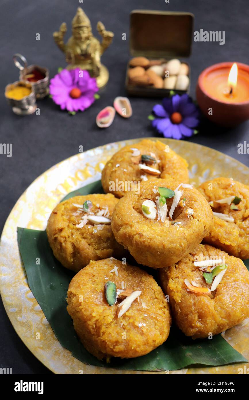 Indian mishti mithai sweet sweets hi-res stock photography and images ...