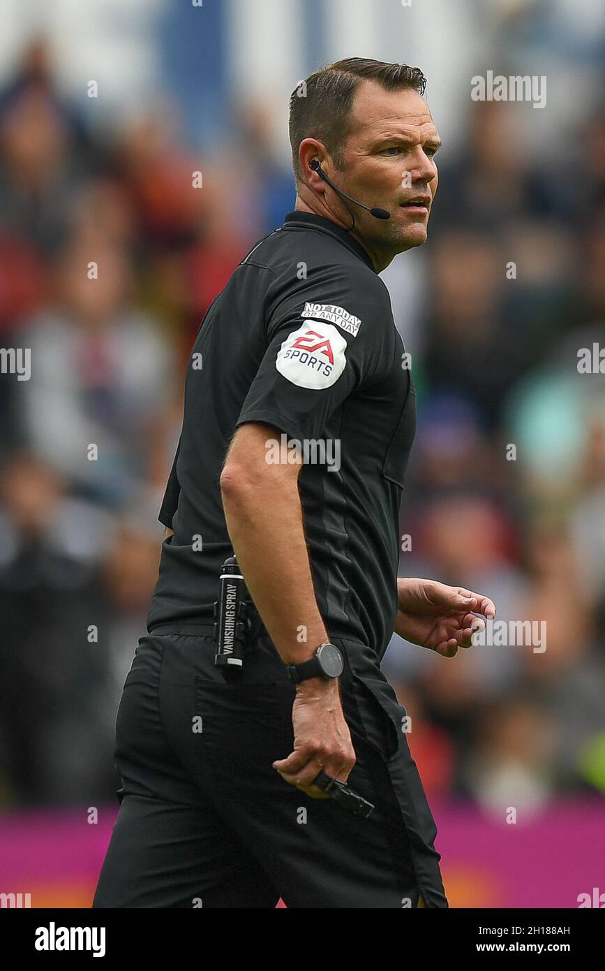 James linington hi-res stock photography and images - Alamy