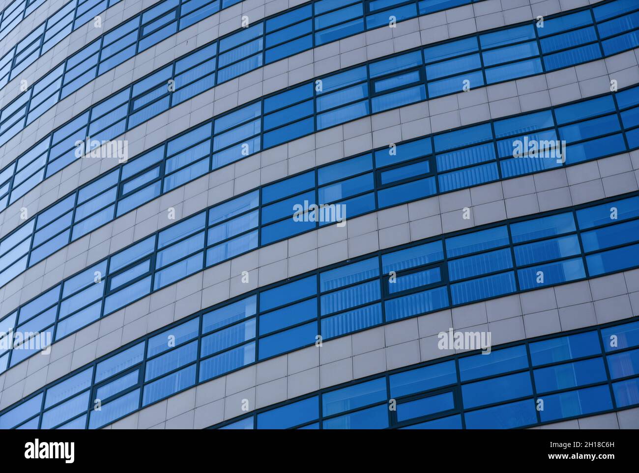 Curved windows hi-res stock photography and images - Alamy
