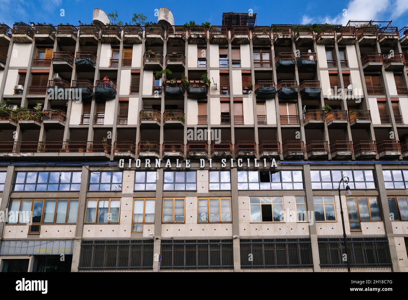Regional newspaper building hi-res stock photography and images - Alamy