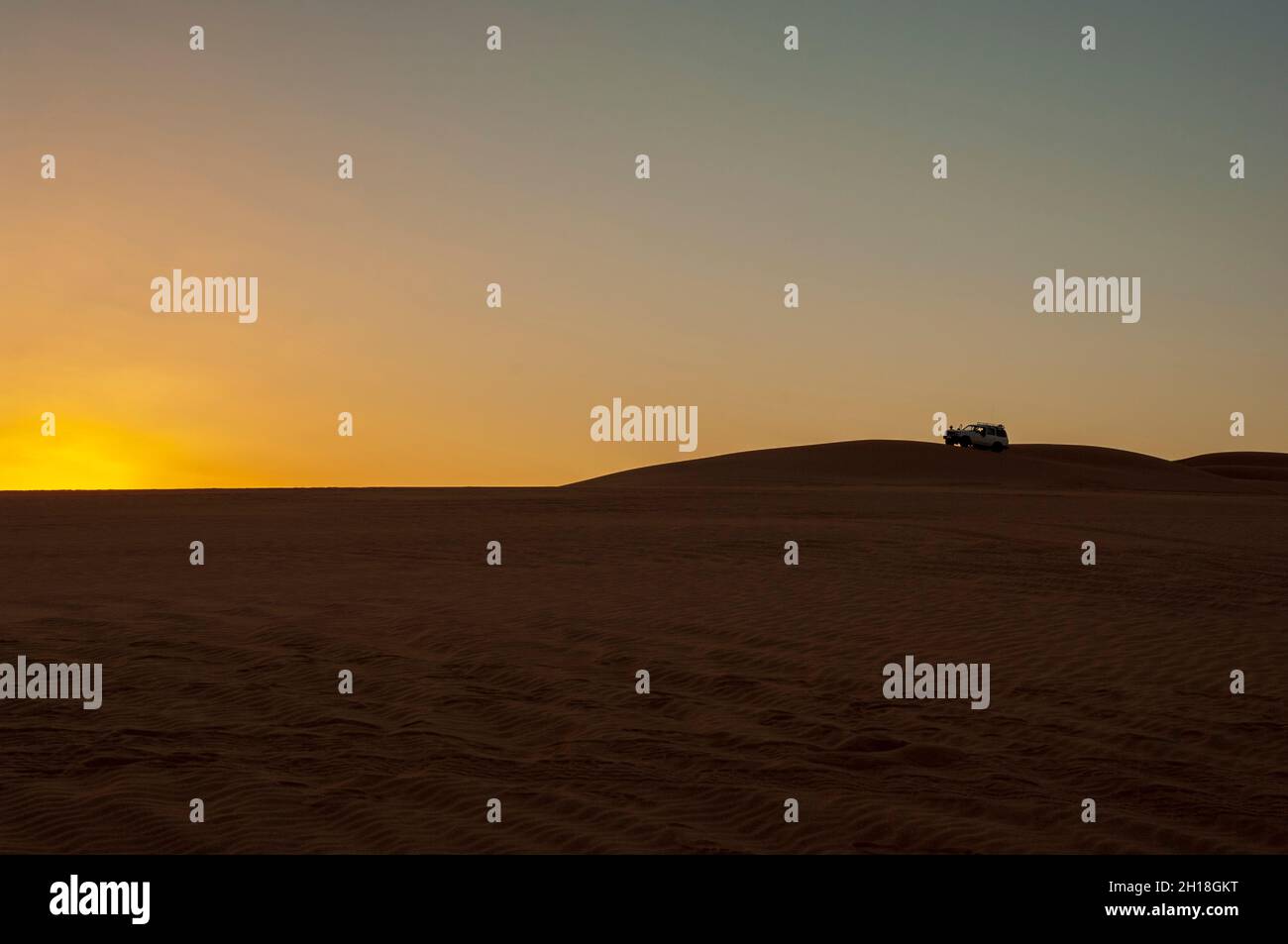 Dunes sunset in desert libya hi-res stock photography and images - Alamy