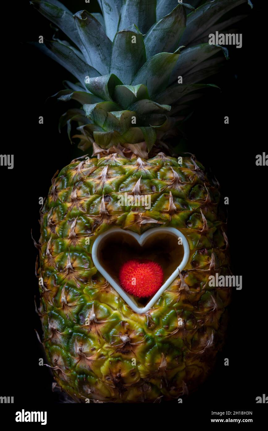 Inside The Pineapple _ 15 Different Types Of Pineapples – EOYS