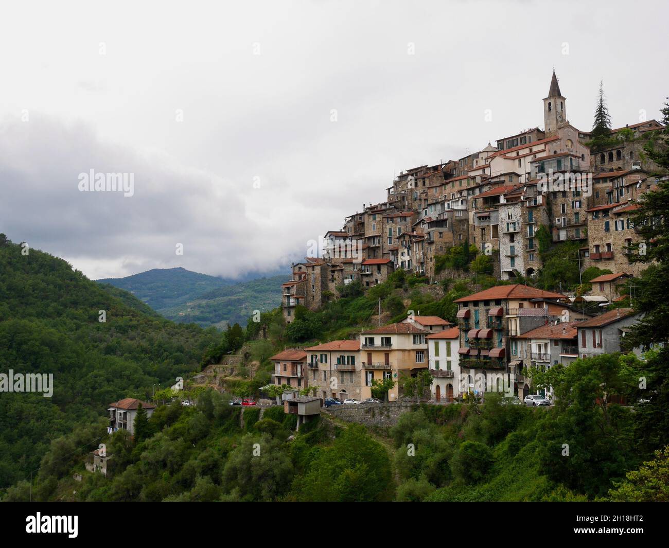 Village apricale in liguria hi-res stock photography and images - Alamy