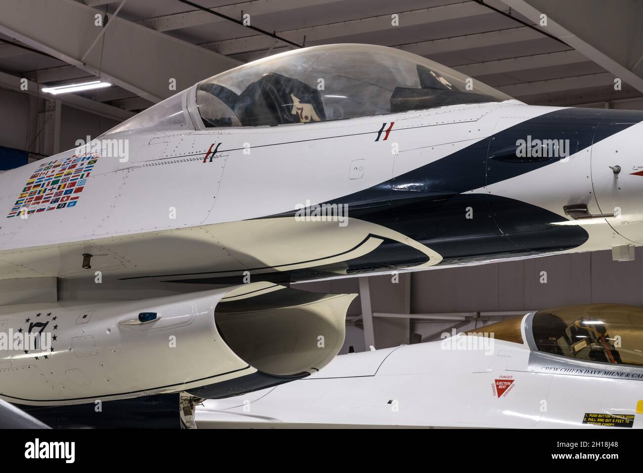 A General Dynamics F-16 Fighting Falcon multirole fighter with the U.S ...