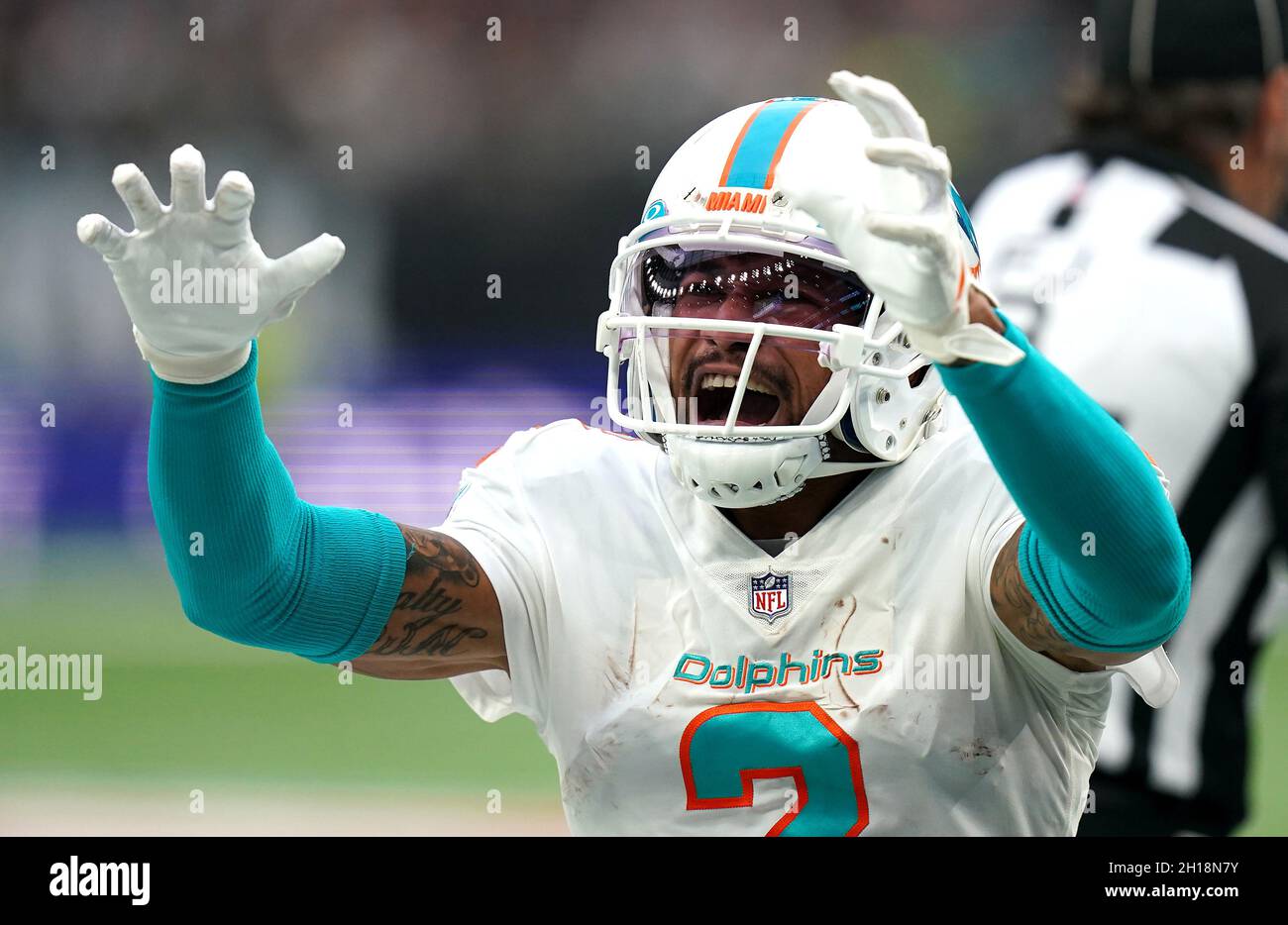 Miami Dolphins' Albert Wilson reacts after a successful drive during ...