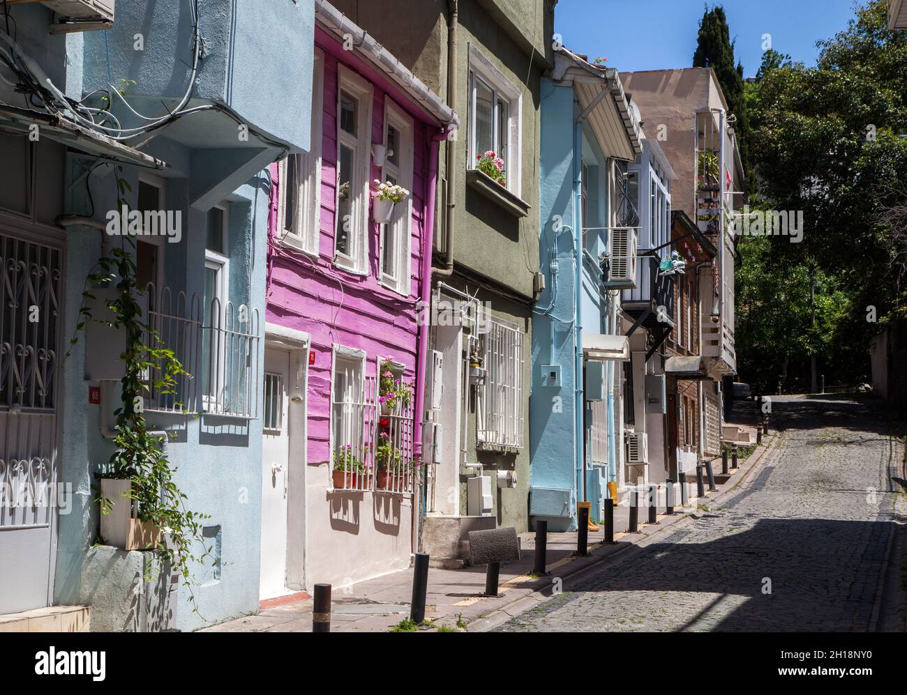 A street with colorful houses in Istanbul Stock Photo - Alamy