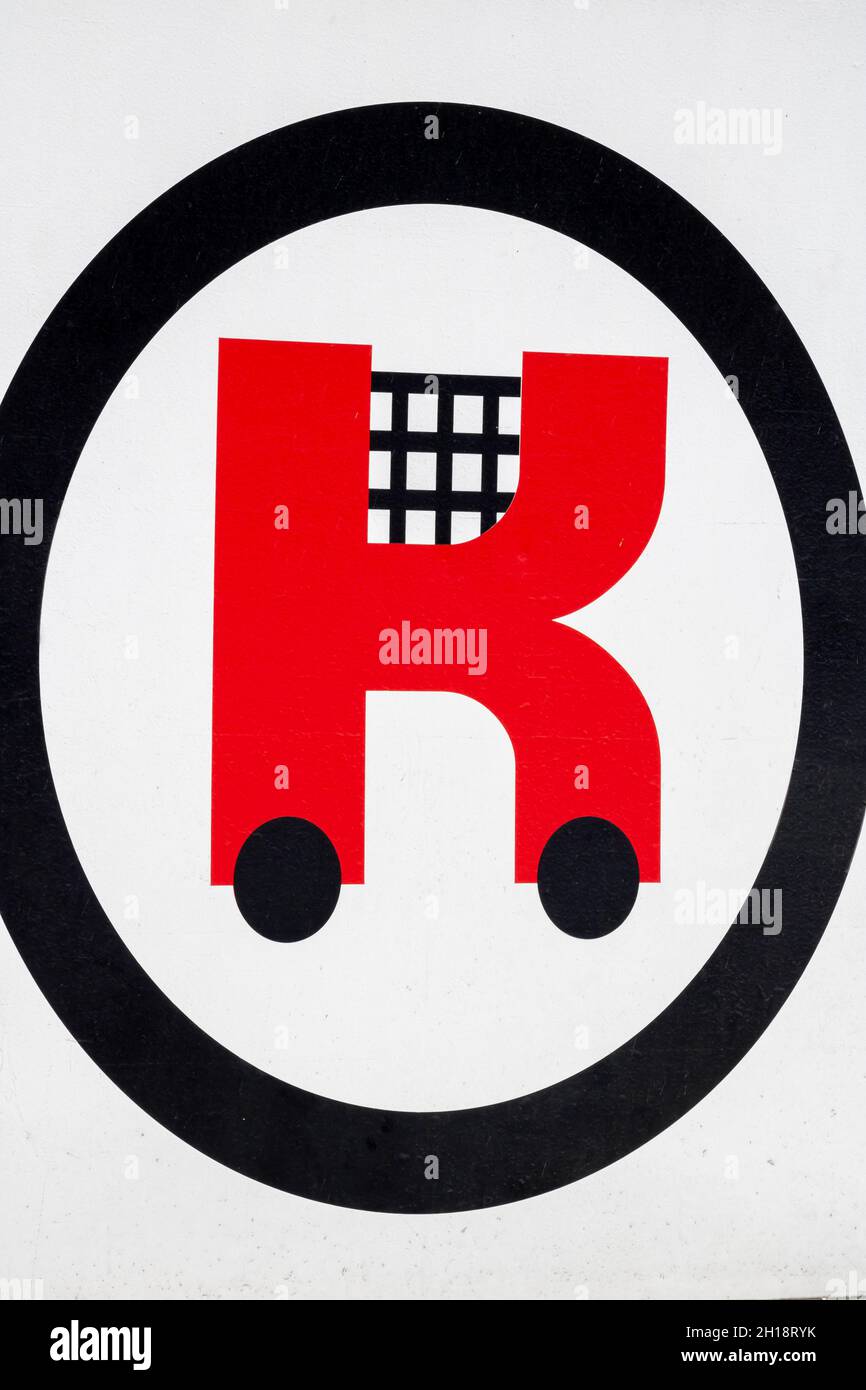 Shopping mall spain hi-res stock photography and images - Alamy