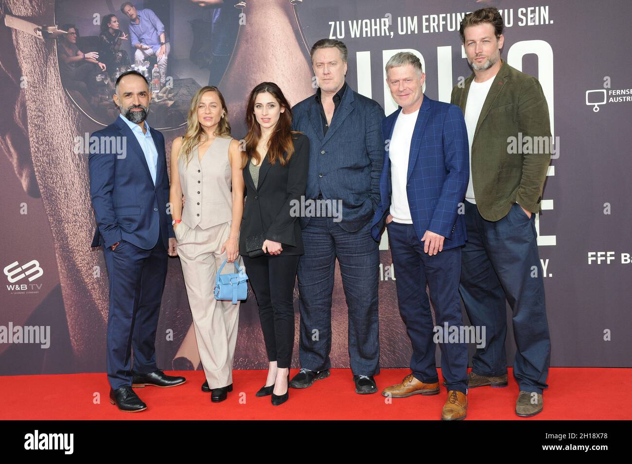 Munich, Germany. 17th Oct, 2021. Actors David A. Hamade (l-r), Cosima ...