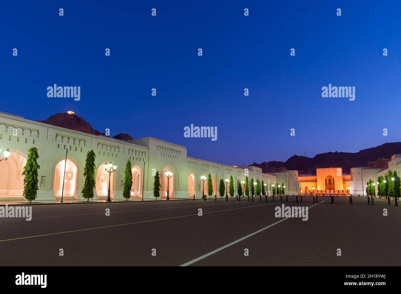 Al Alam Palace, Sultan Qaboos's palace, at dusk. Al Alam Palace, Muscat ...